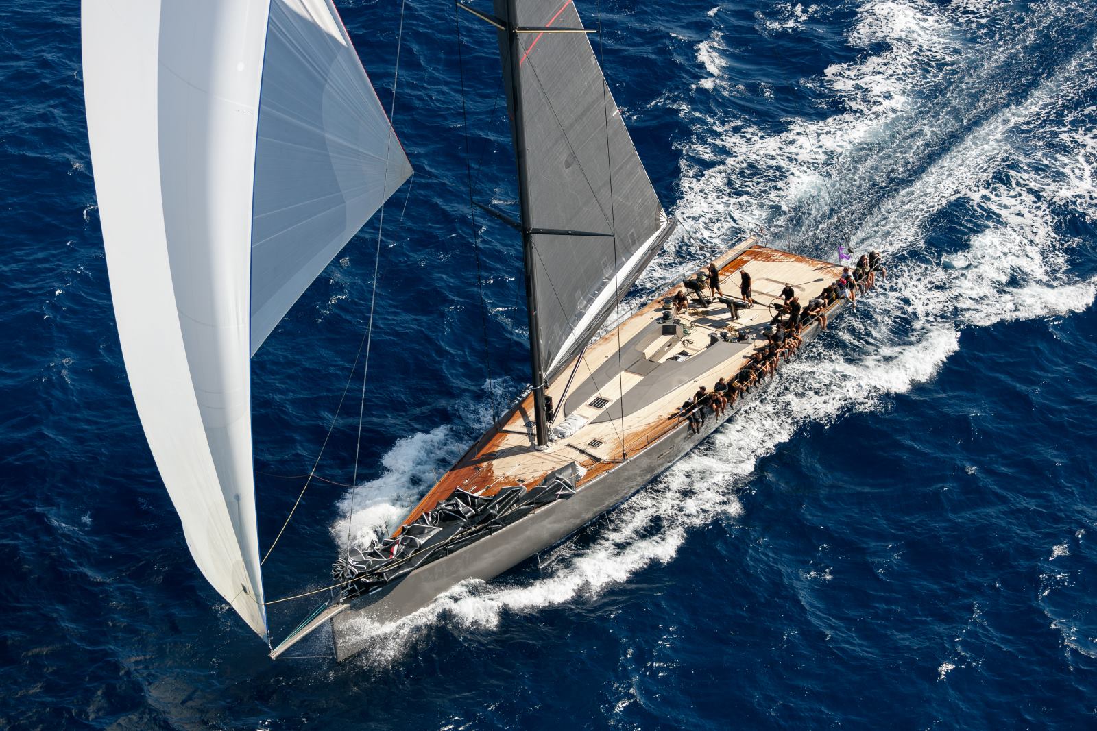 Al via lo spettacolo del circuito Wally Yachts