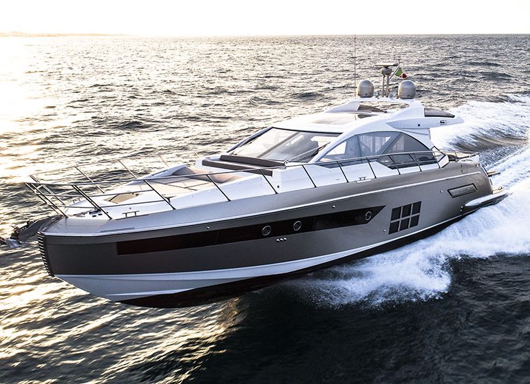 Azimut S6, la prova in anteprima. Tanto carbonio e tanto divertimento