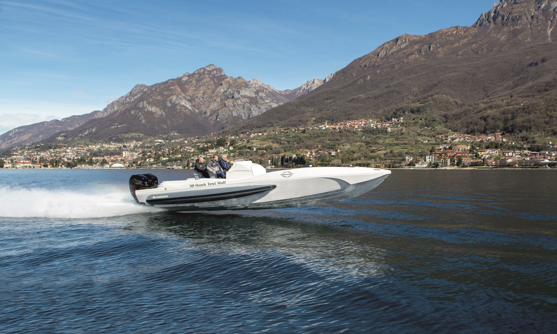 Sunseeker Hawk 38: the video of the 68.7 knots on Lake Como