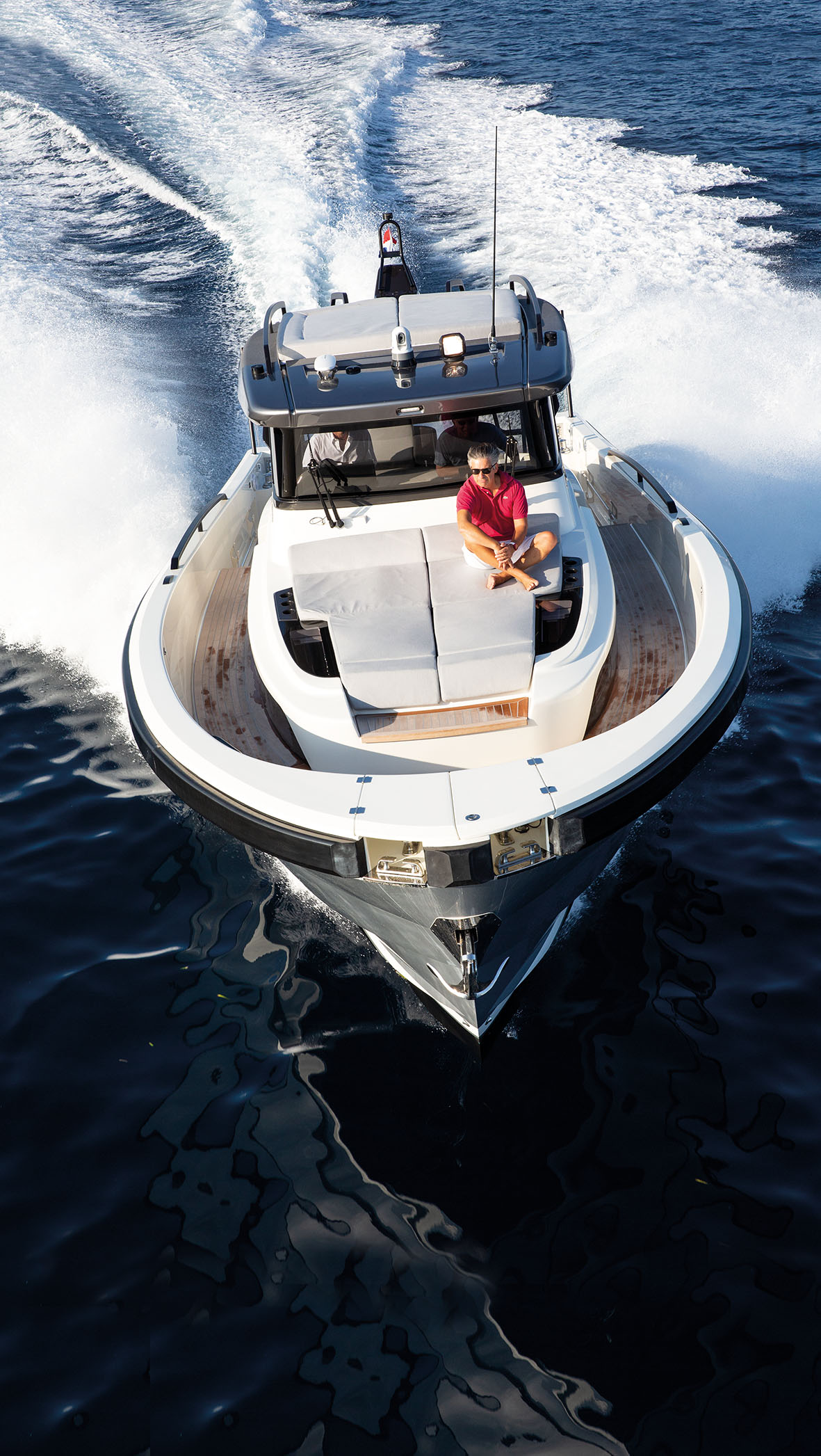 Bluegame BG 42, Multi-Utility Sport Yacht - Barchemagazine.com