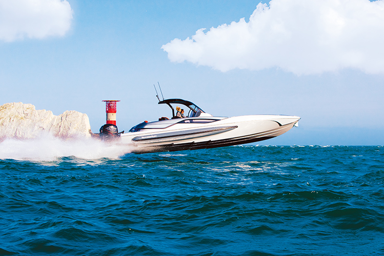 Sunseeker HAWK 38, inglese dall’anima italiana - Barchemagazine.com