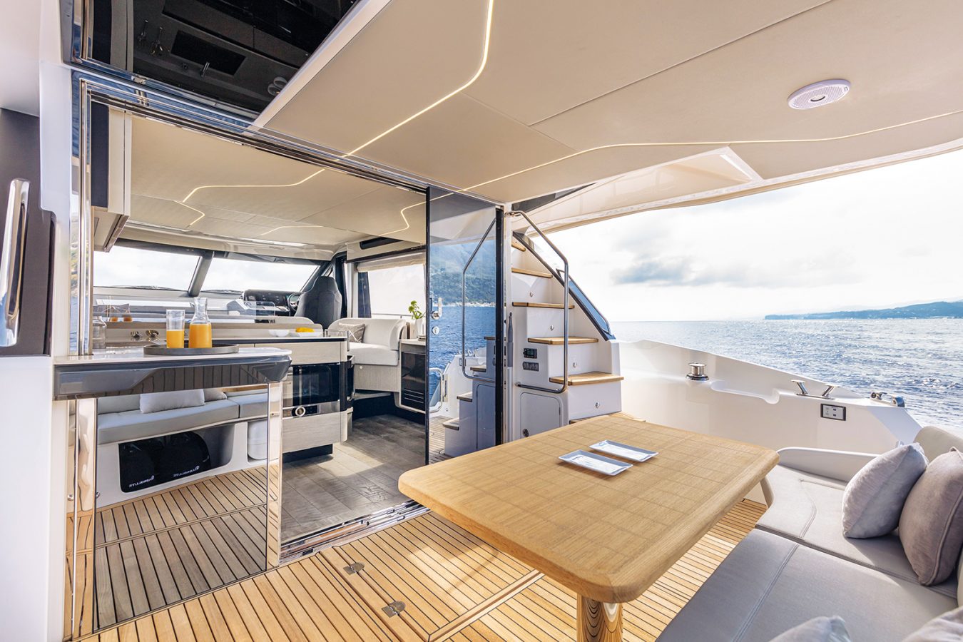 Absolute 47 Fly, surprisingly liveable - Barche Magazine ISP