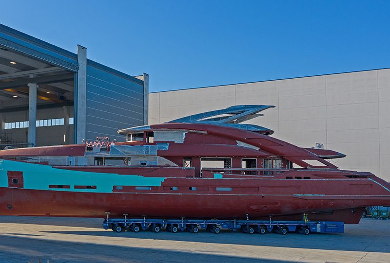 ISA Yachts, in allestimento lo scafo numero 1 dell'ISA GT 45 metri ...