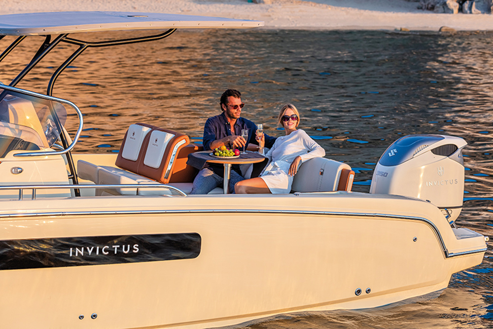 Invictus CX270, natante su misura - Barche Magazine ISP