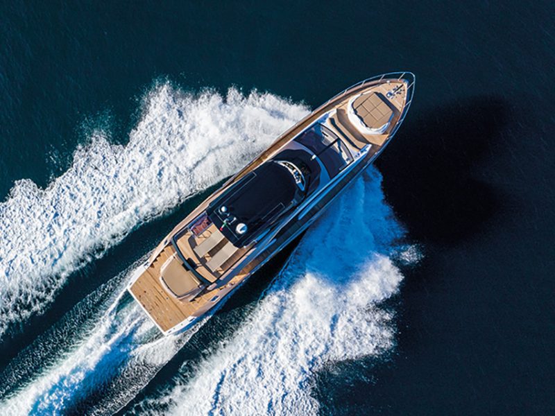 Sessa Marine F68, the gullwing - Barche Magazine ISP