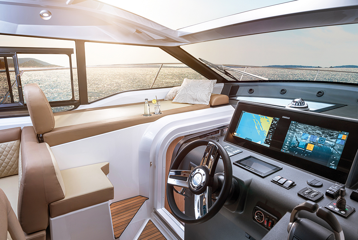 Bavaria SR36, for a perfect day - Barche Magazine ISP