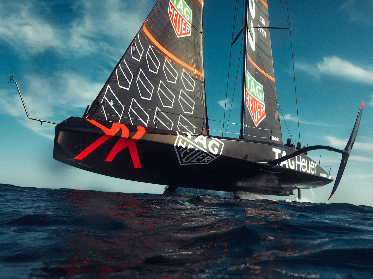 Firmata partnership tra TAG Heuer e FlyingNikka - Barche Magazine ISP