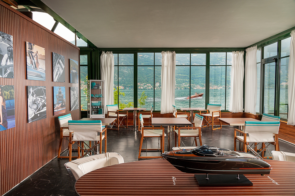 Inaugurato a Como un nuovo ed esclusivo Riva Private Deck - Barche ...
