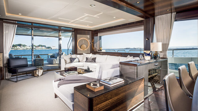 Sunseeker 88 Yacht, Made in Poole - Barche Magazine ISP