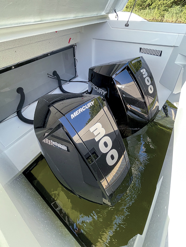 De Antonio Yachts - D32 Open, everything you need - Barche Magazine ISP